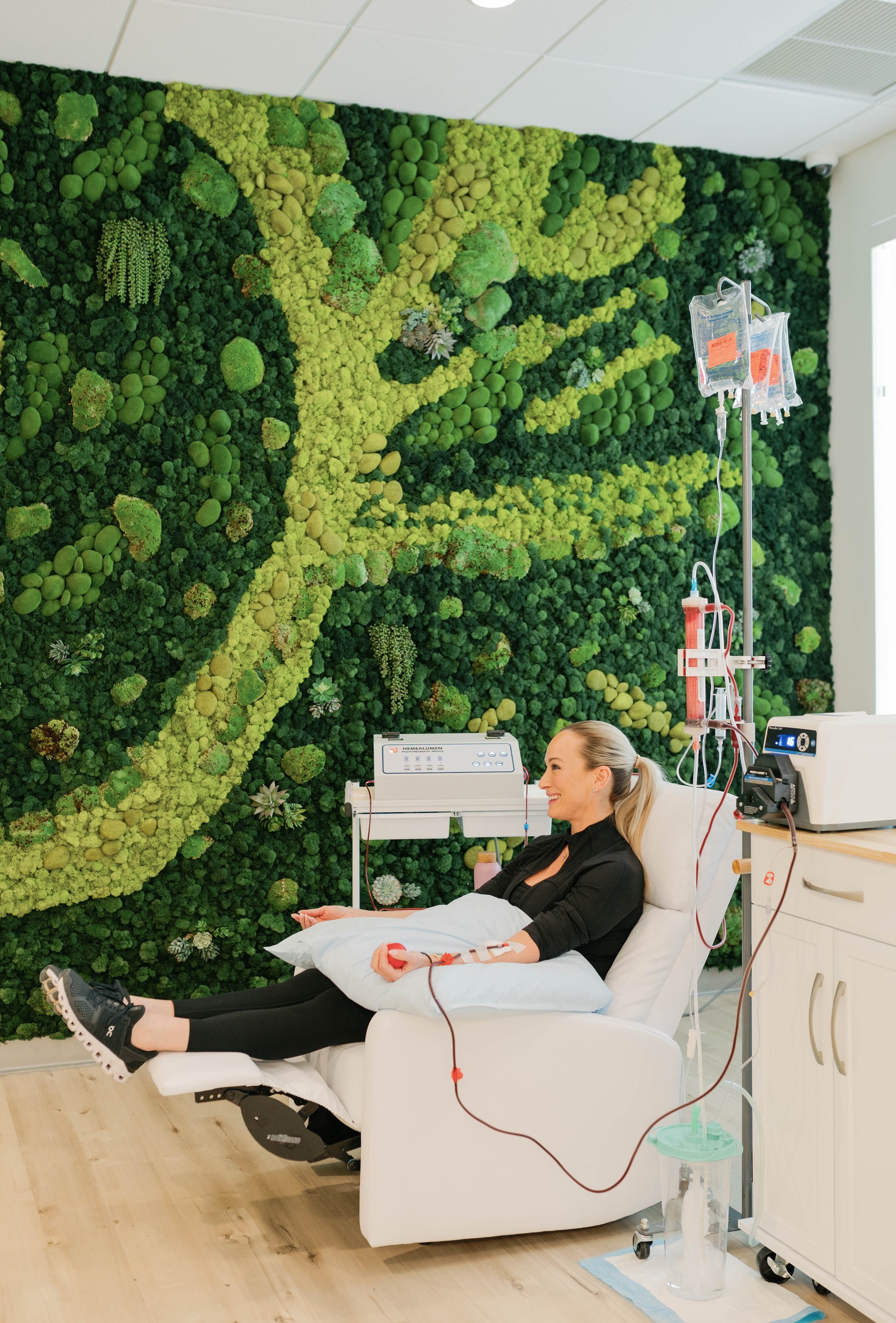 Understanding EB02: A Comprehensive Blood Ozone Detox Treatment